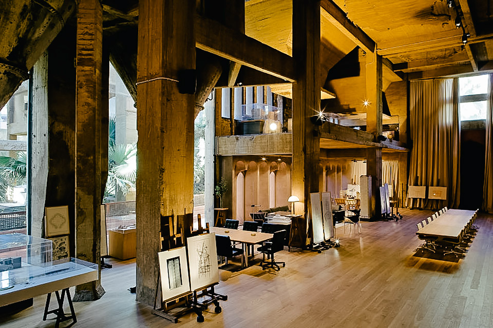 Living in Factory | MANCODE