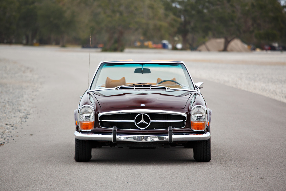 Weekend Stylish Escape: Vintage Mercedes-Benz | MANCODE