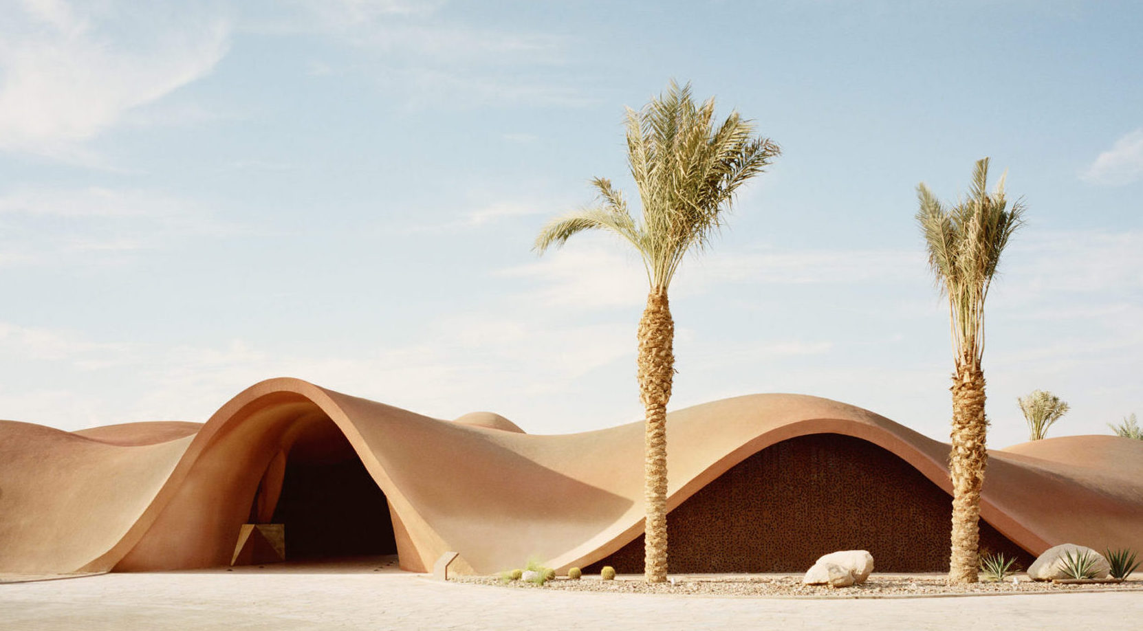 Blend with the desert | MANCODE STYLE