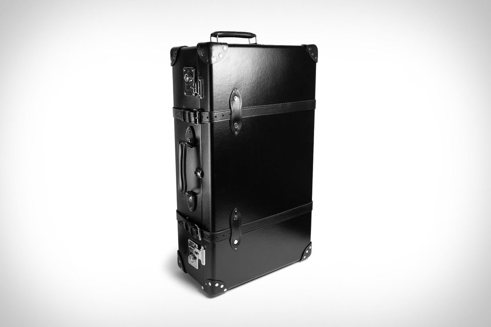 Iconic luggage | MANCODE STYLE