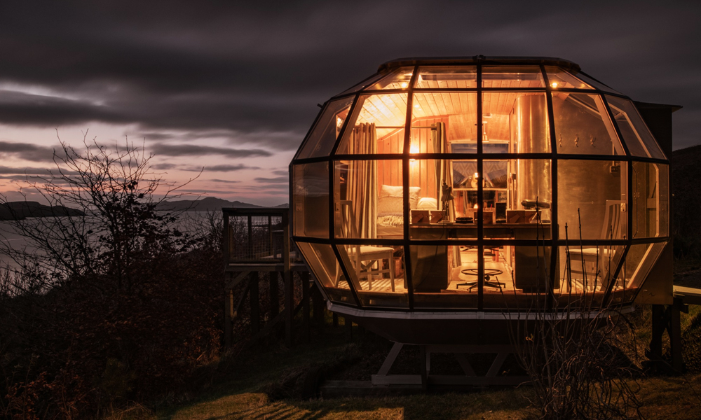 Dreamy aluminium and wooden tiny house | MANCODE STYLE