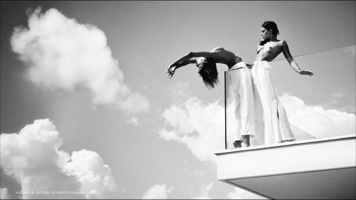 Balcony Love | MANCODE STYLE