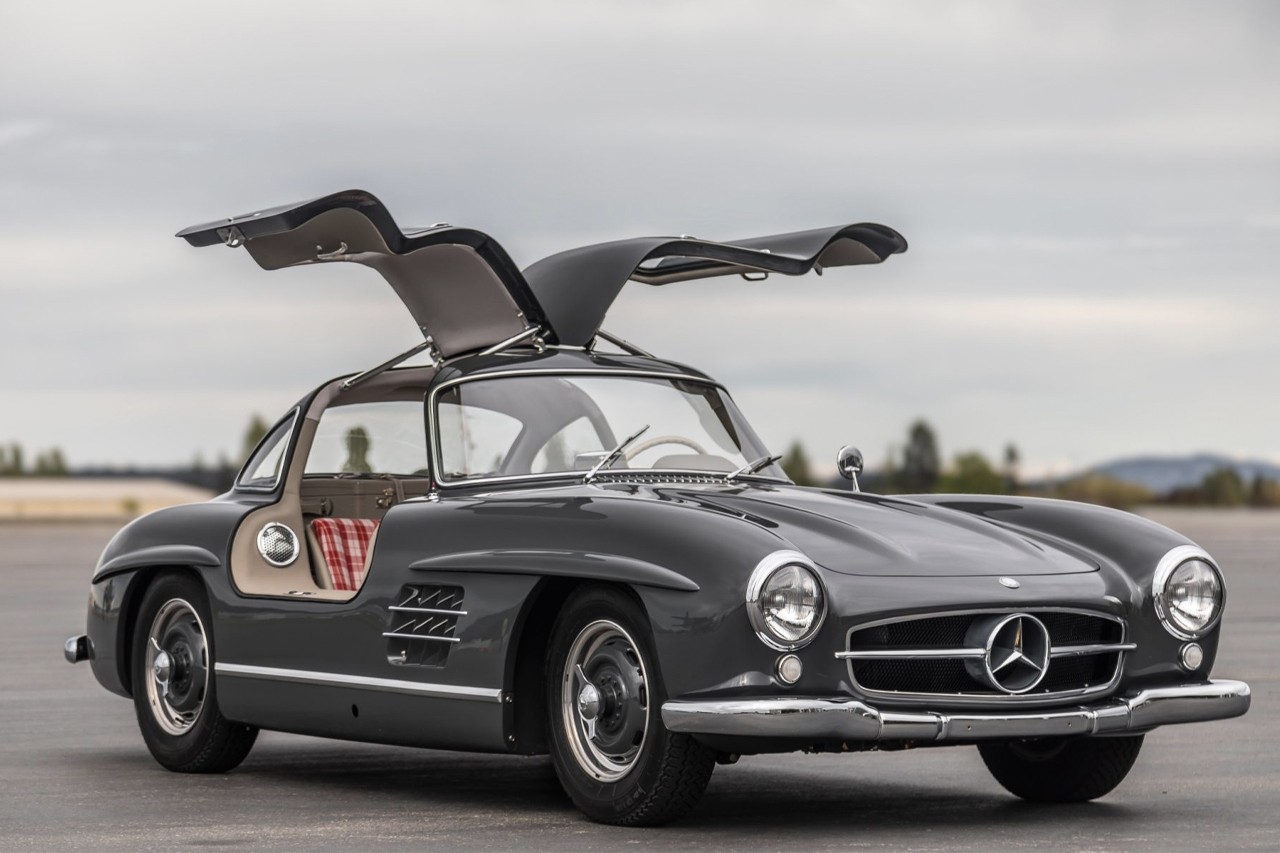A fully restored Mercedes-Benz 300SL | MANCODE STYLE