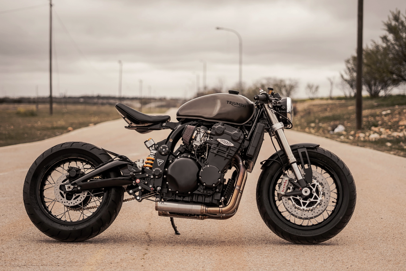 A custom cafe racer with a clean aesthetic | MANCODE STYLE