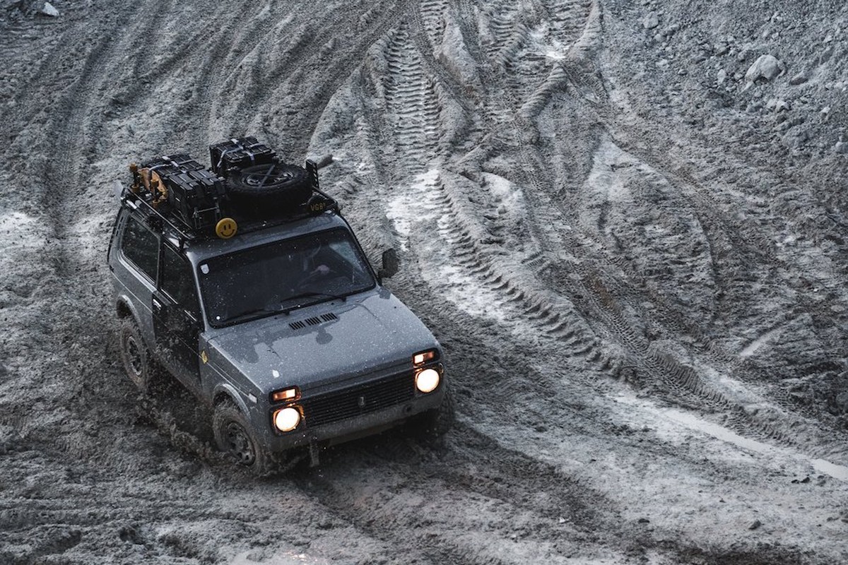 A custom Lada Niva by Vagabund | MANCODE STYLE