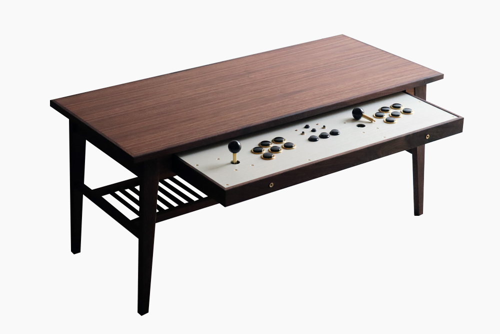 An homage to retro gaming machines | MANCODE STYLE