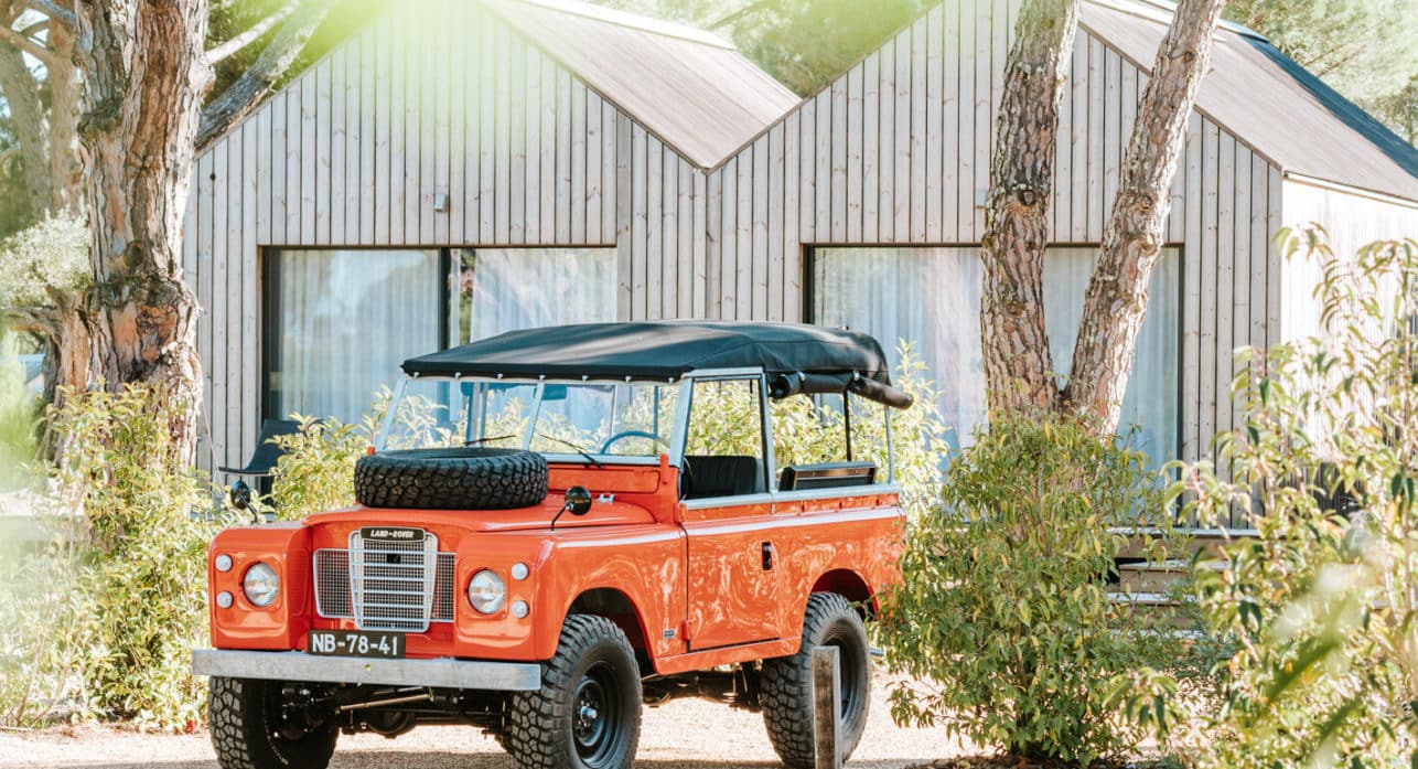 A weekend retreat with a vintage Defender | MANCODE STYLE