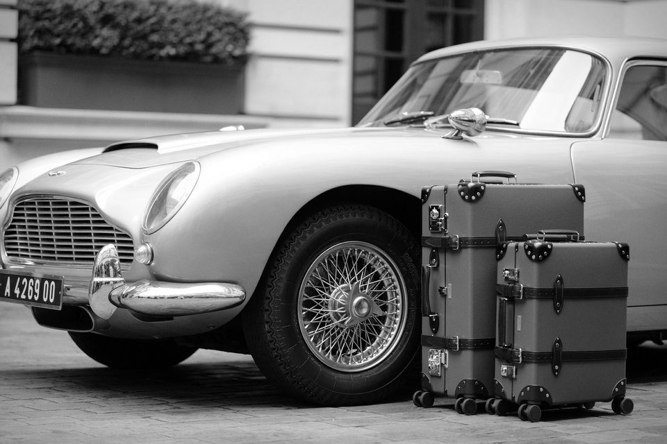 Travel in style like 007 | MANCODE STYLE