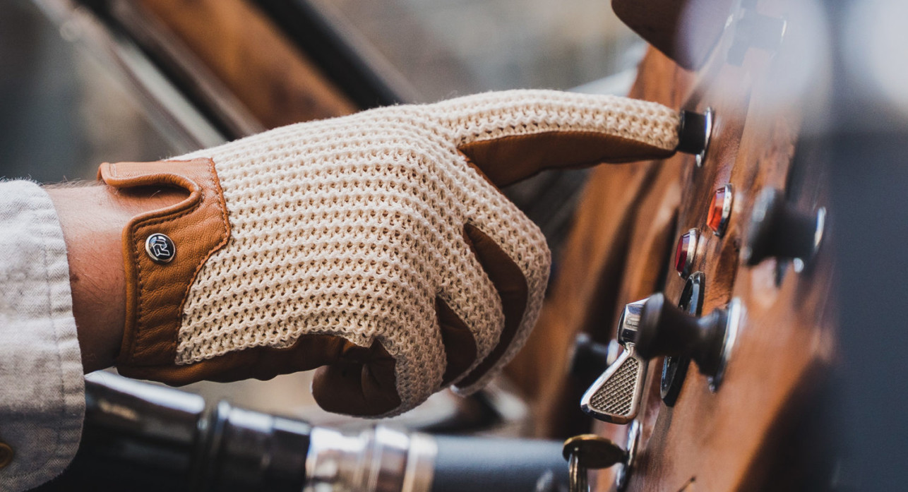 Timeless driving gloves | MANCODE STYLE