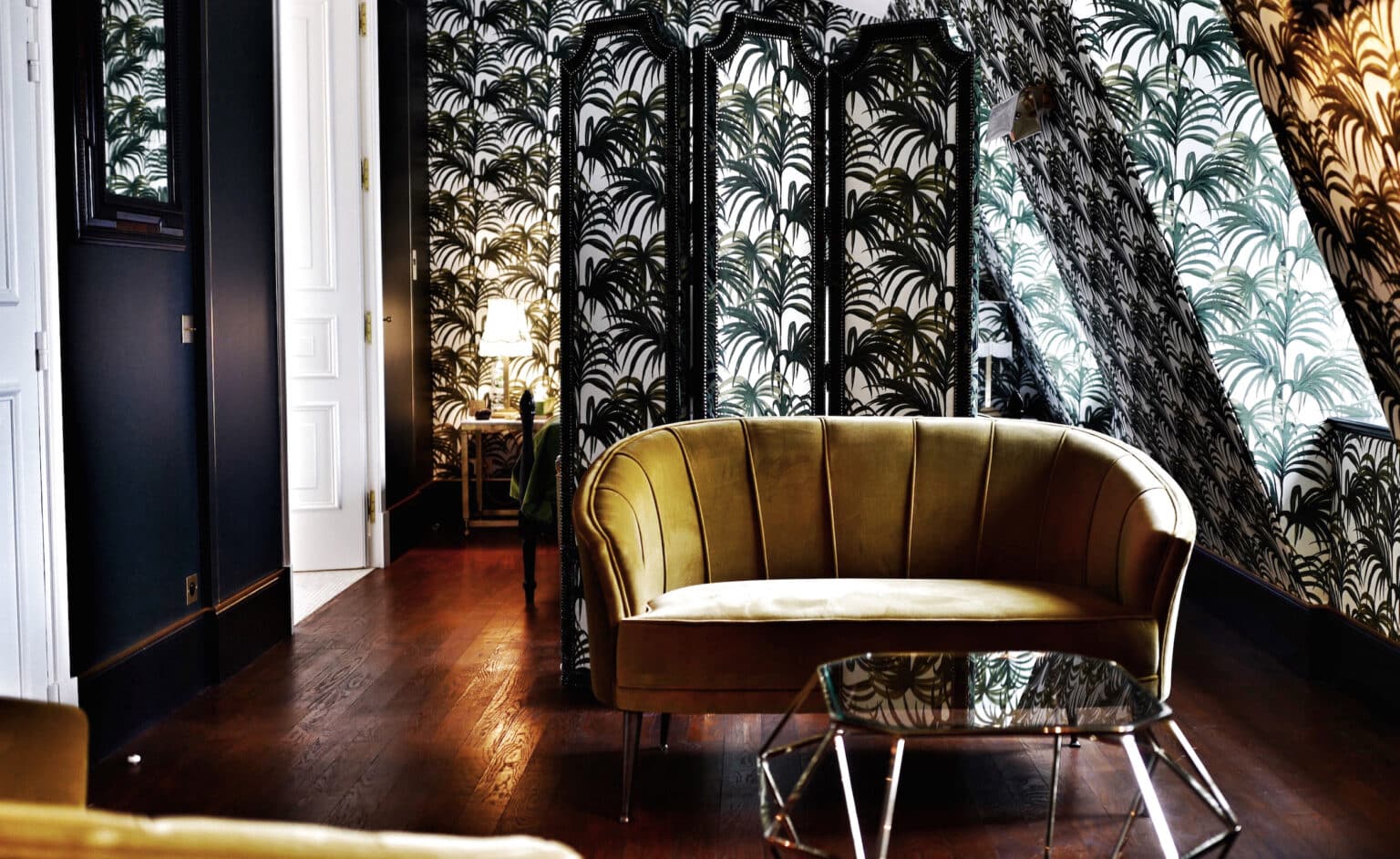 A Velvet Stroke at the Hôtel Providence, Paris | MANCODE STYLE