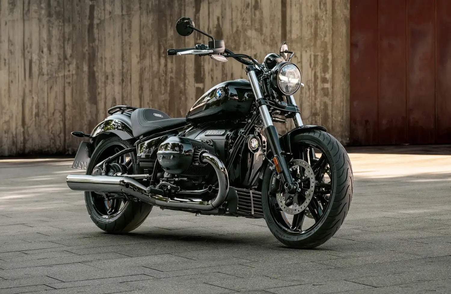 BMW R 18 Motorcycle | MANCODE STYLE